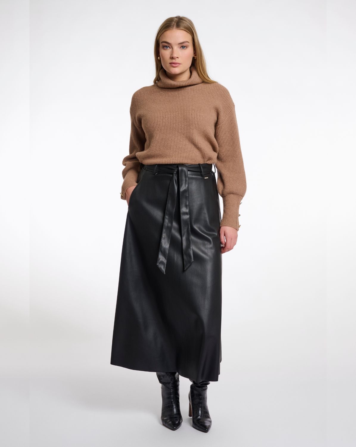 Rino & Pelle Chelsea Faux Leather Skirt Black online kopen bij LDH Moda. 7502511-Chelsea--bl